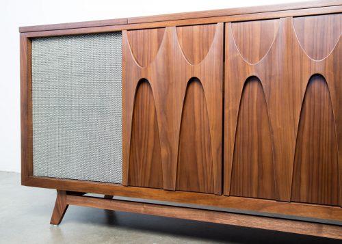 Coolest Features of a Mid-Century Modern HiFi Record Console | LUNO