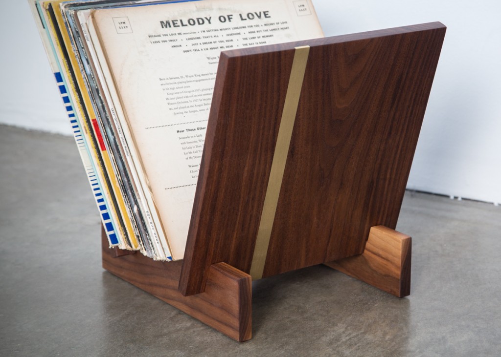 Flip Tabletop Vinyl Storage | LUNO